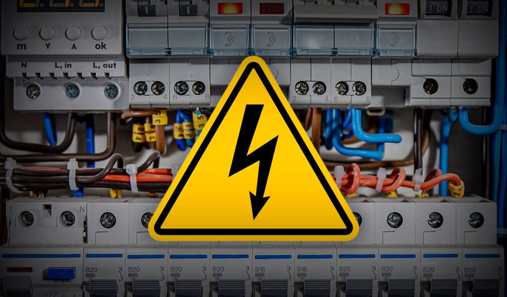 Las 5 reglas de oro para trabajos con riesgo eléctrico