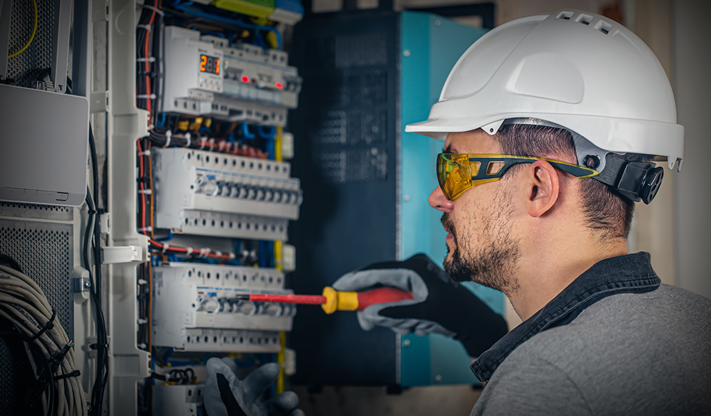 Tipos de contactos eléctricos y cómo prevenirlos